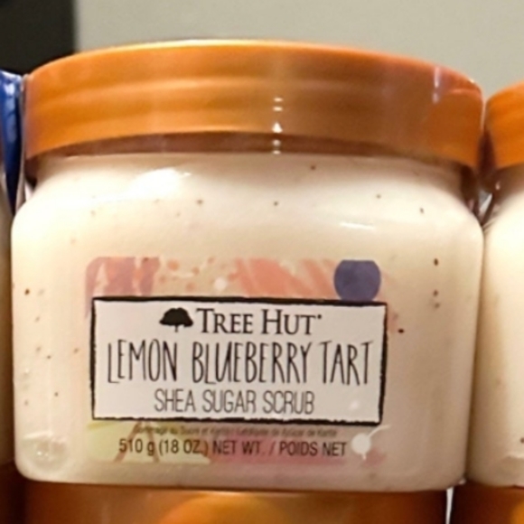 tree hut | Bath & Body | Tree Hut Lemon Blueberry Tart Scrub | Poshmark
